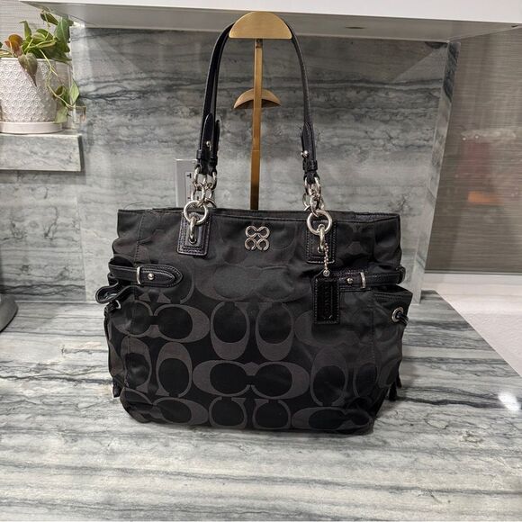 Coach | Bags | Coach Colette Black Signature Jacquard Shoulder Bag ...